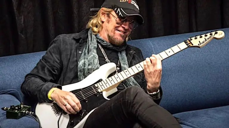 ADRIAN SMITH Talks How He Ended Up Singing Lead Vocals In IRON MAIDEN's ...