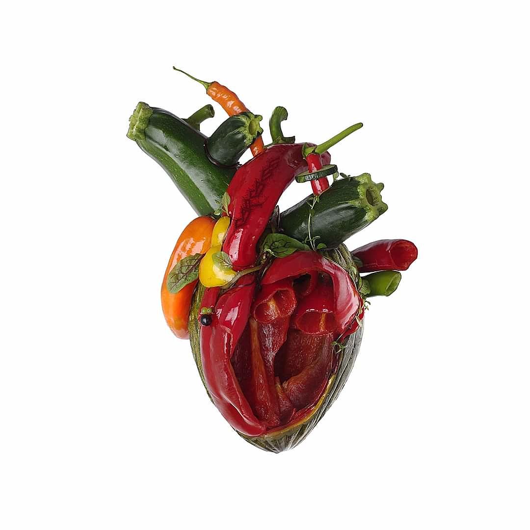 CARCASS Announce New Album, Reveal Dinner Porcelain Box set