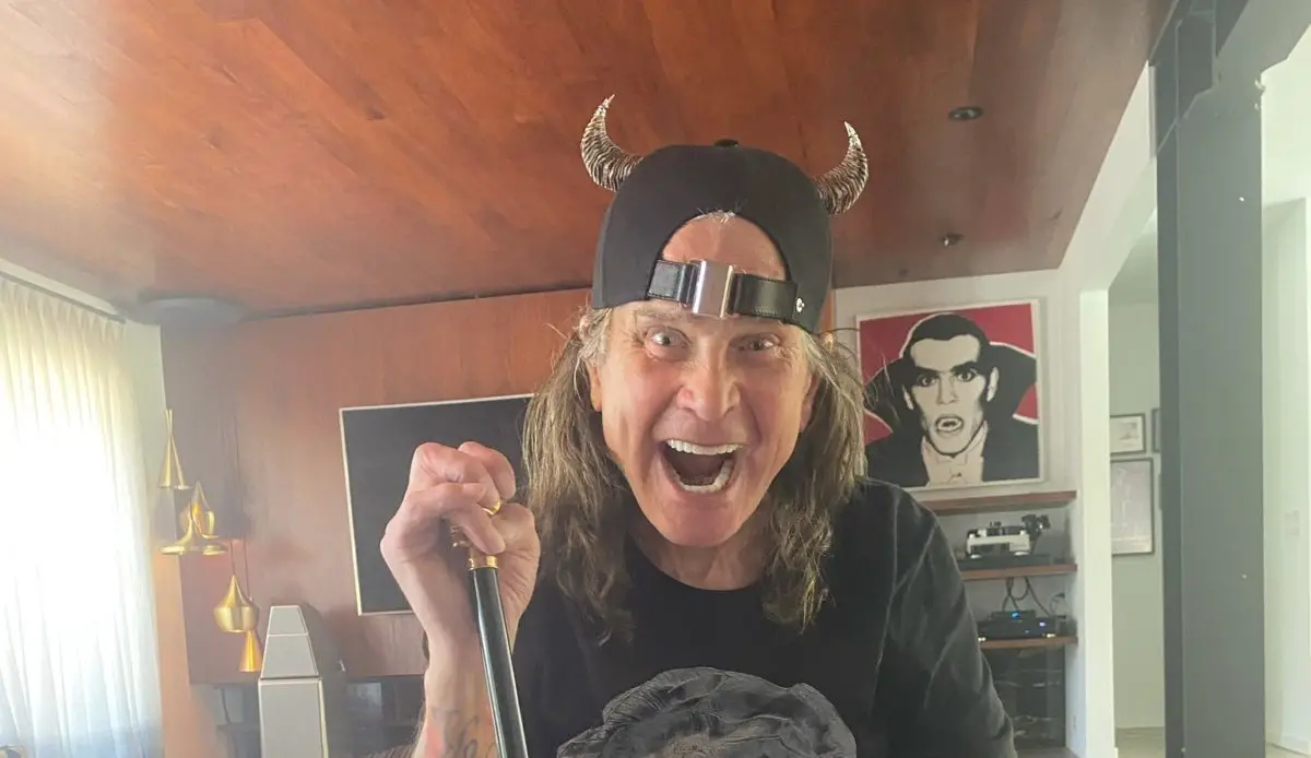 OZZY OSBOURNE Posts Update From The Studio While Recording New Album