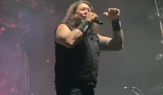 TESTAMENT's CHUCK BILLY During Show: 'LOMBARDO Who?'